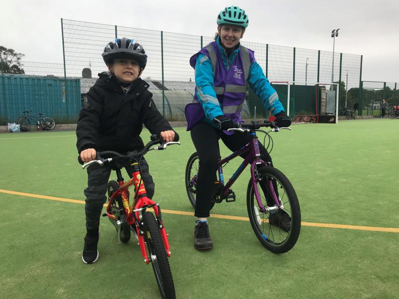 Inspiring cyclists: Six-year-old with mild autism learns to ride ...
